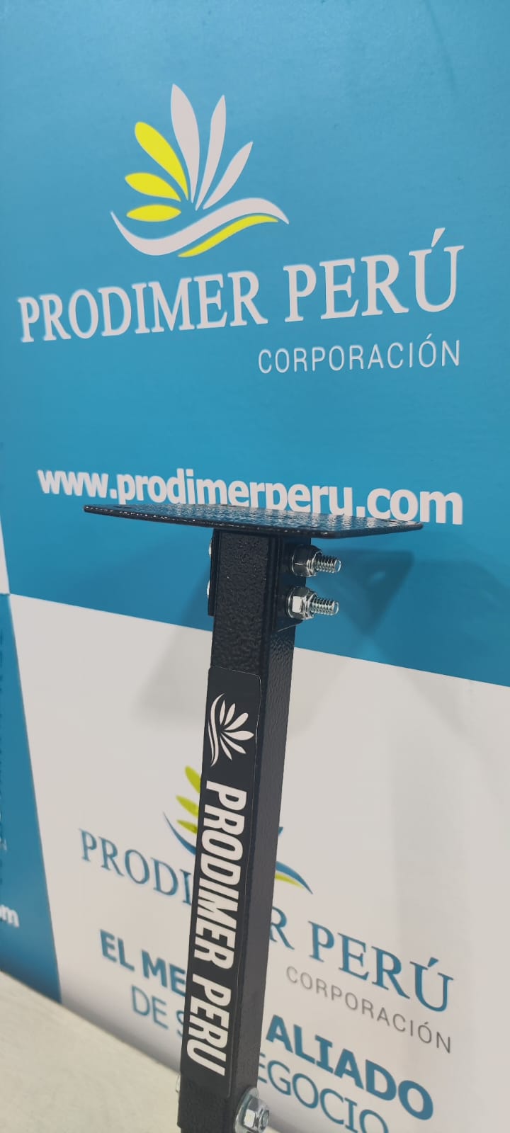 Rack Fijo Negro Universal De Techo Falso Para Proyector – Aluminio Acerado- Marca Prodimer Perú ...